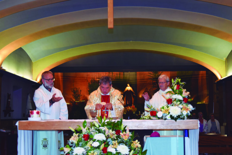 Monseñor Daniel Palau presidió la Eucaristía en honor a Santa Teresita ...